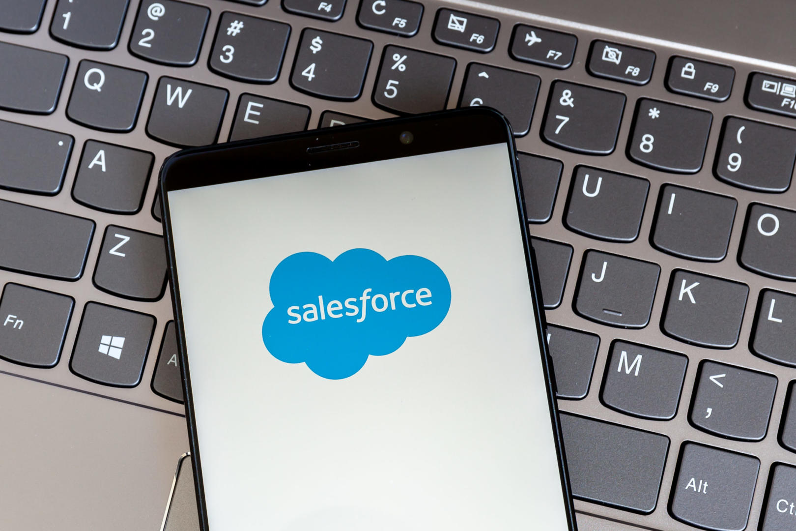 Learn How To Connect Salesforce With External Systems